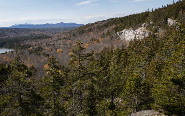 Turtle Ridge offers amazing views from dramatic cliffs in Nahmakanta ...